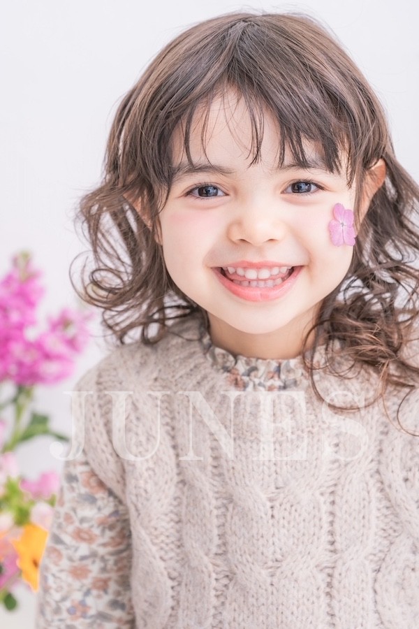 リナ ルーカス(Lina Lucas)のモデル情報 - 外国人・ハーフモデル事務所JUNESMODELS