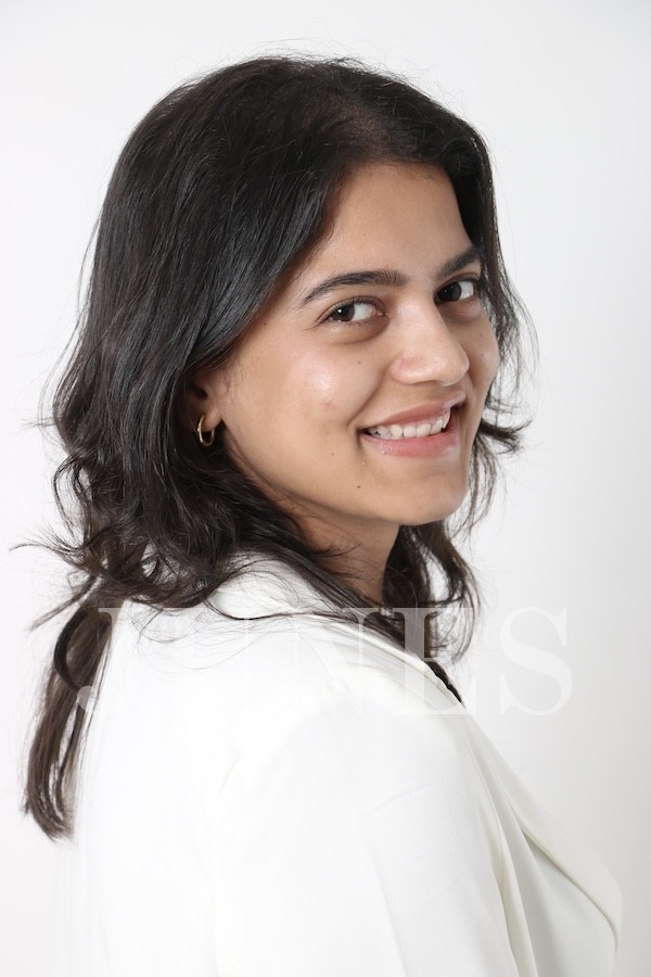 ディビヤ ジャ(Divya Jha)のモデル情報 - 外国人・ハーフモデル事務所JUNESMODELS